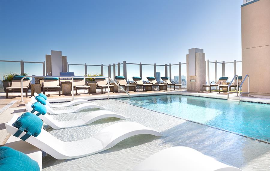 Community Amenities - Skyhouse River Oaks Galleria | Houston, TX