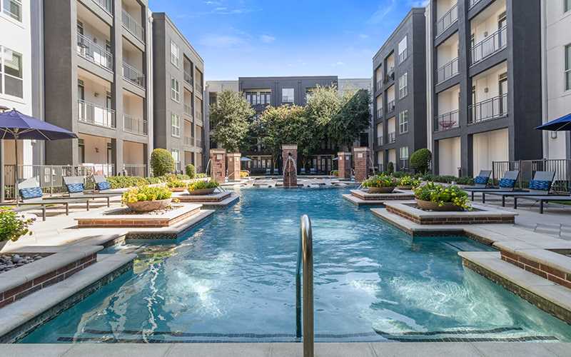 Apartments for Rent Uptown Dallas, TX | Icon at Ross