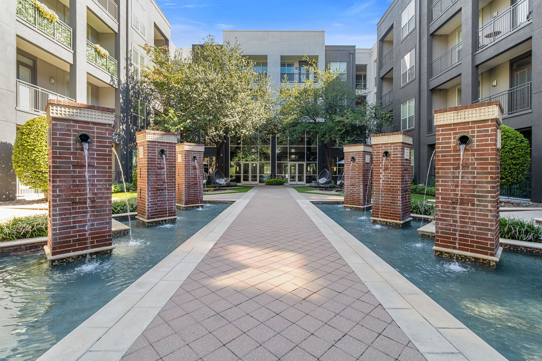 Photo Gallery - Icon at Ross Apartments | Dallas, TX