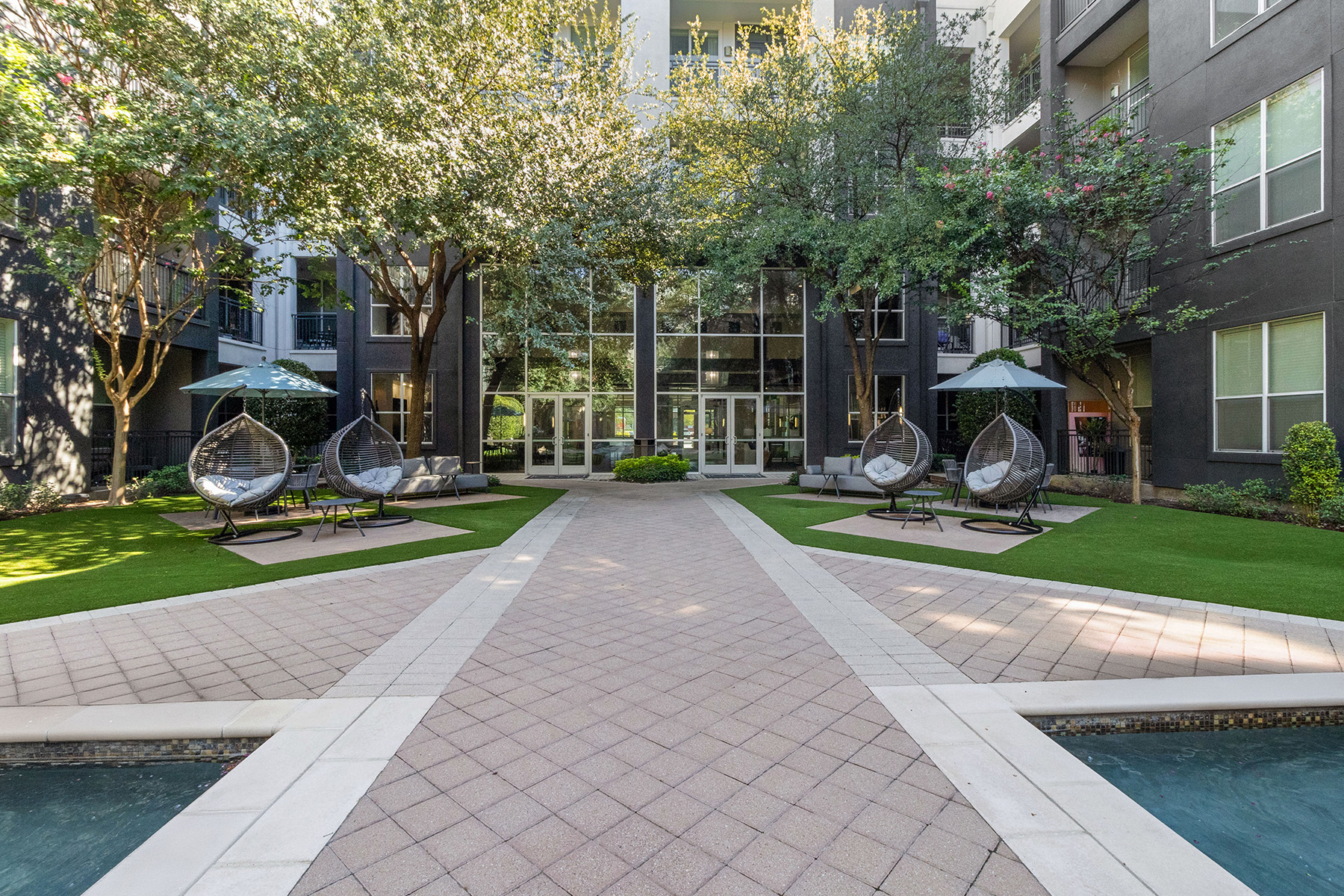 Photo Gallery - Icon at Ross Apartments | Dallas, TX