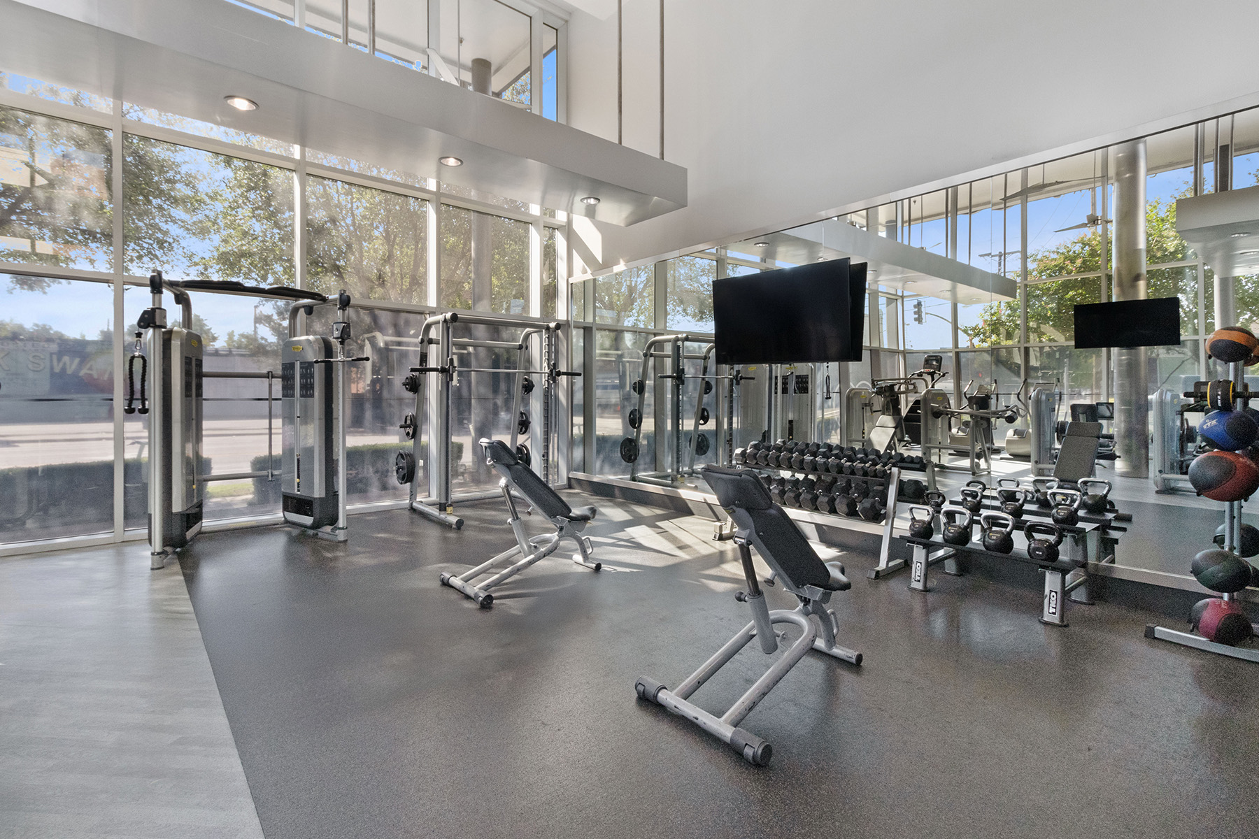 Photo Gallery - Icon at Ross Apartments | Dallas, TX