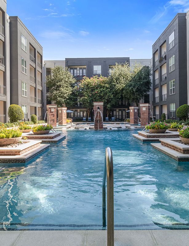 Photo Gallery - Icon at Ross Apartments | Dallas, TX