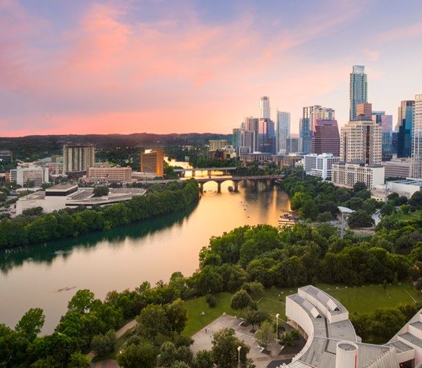 Tour the Gallery | Austin, TX Apartments Downtown | SkyHouse Austin