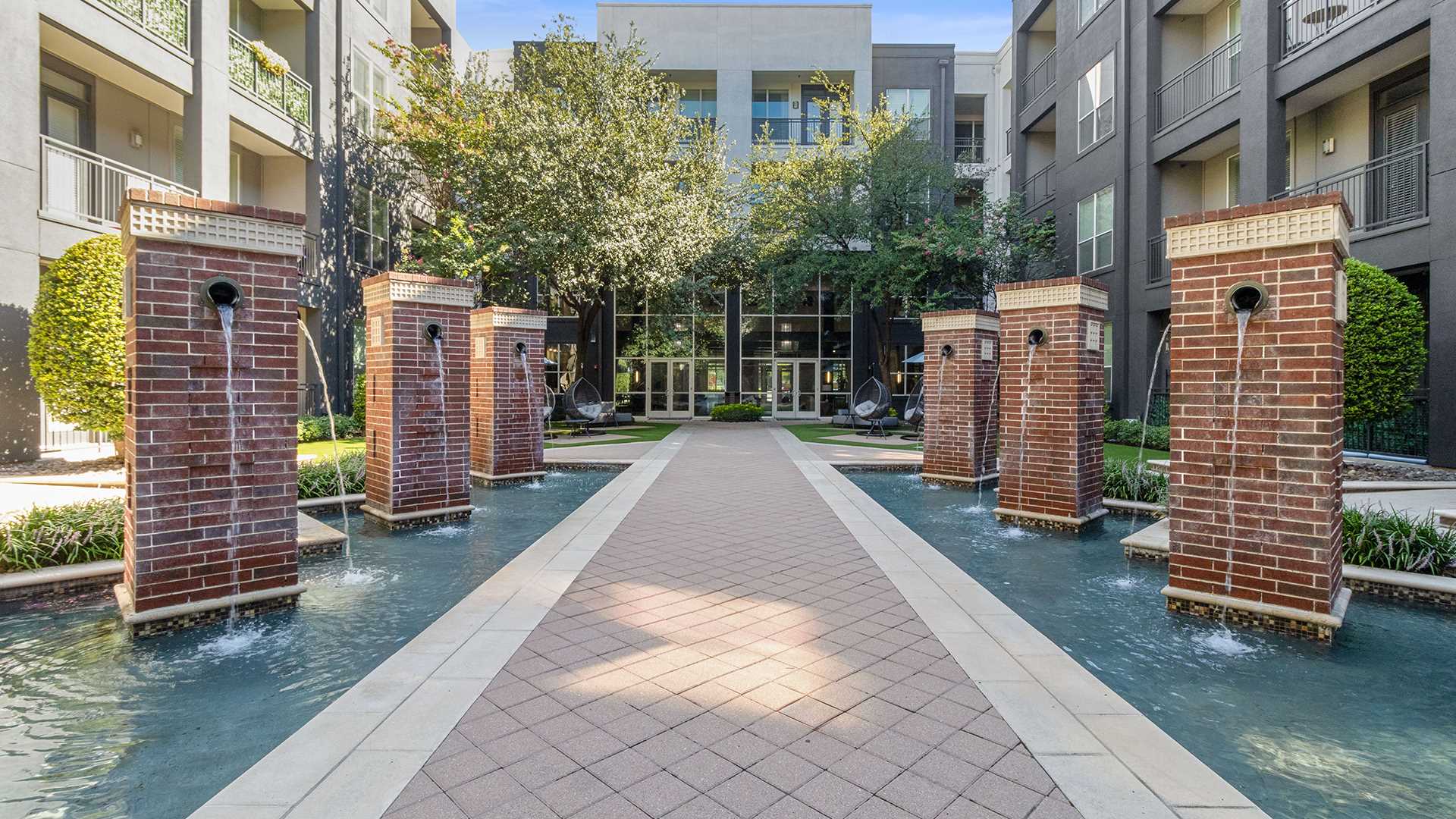 Apartments for Rent Uptown Dallas, TX | Icon at Ross